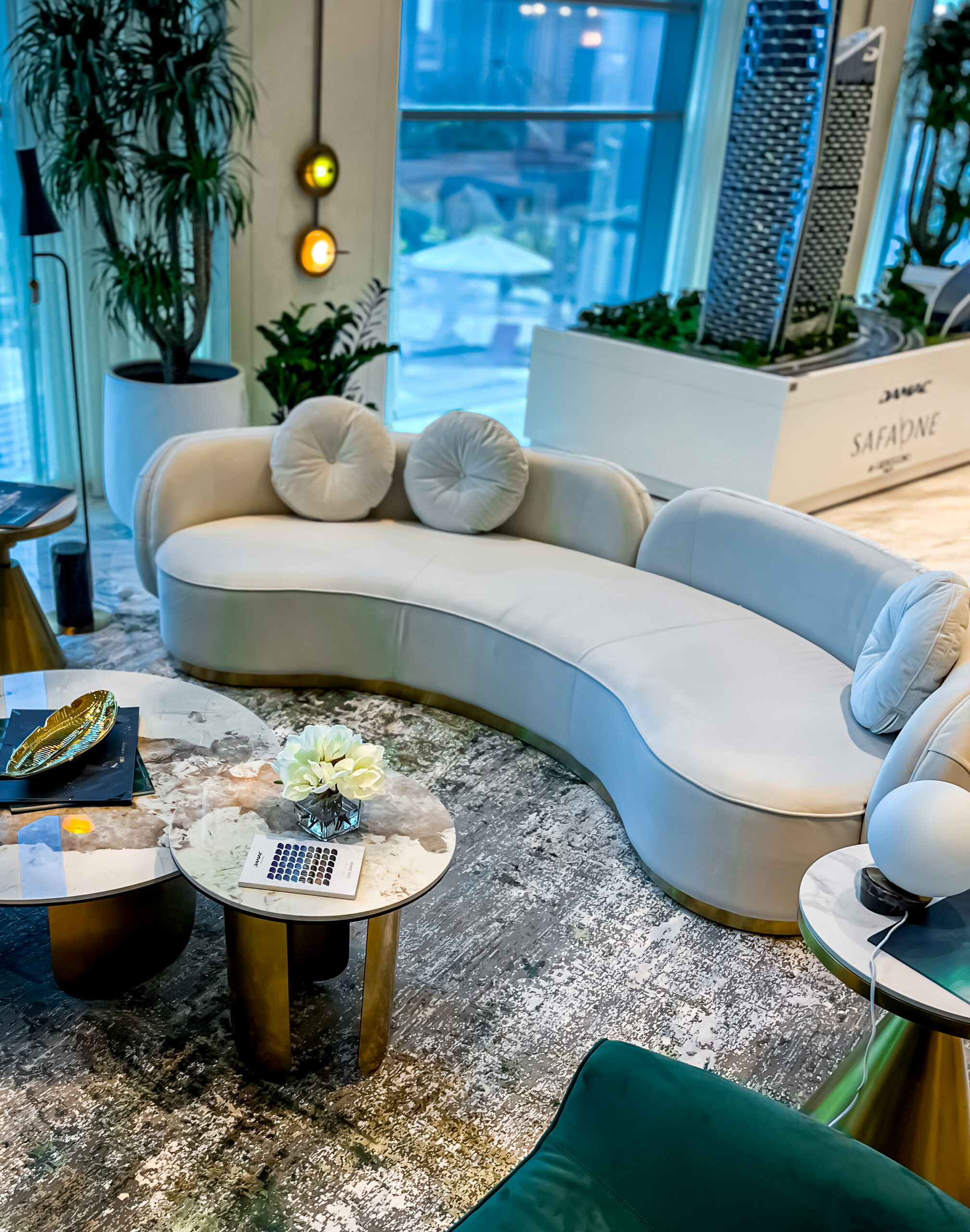 DAMAC PARK TOWER: Elevate Your Luxury Life - Istanbul Lights